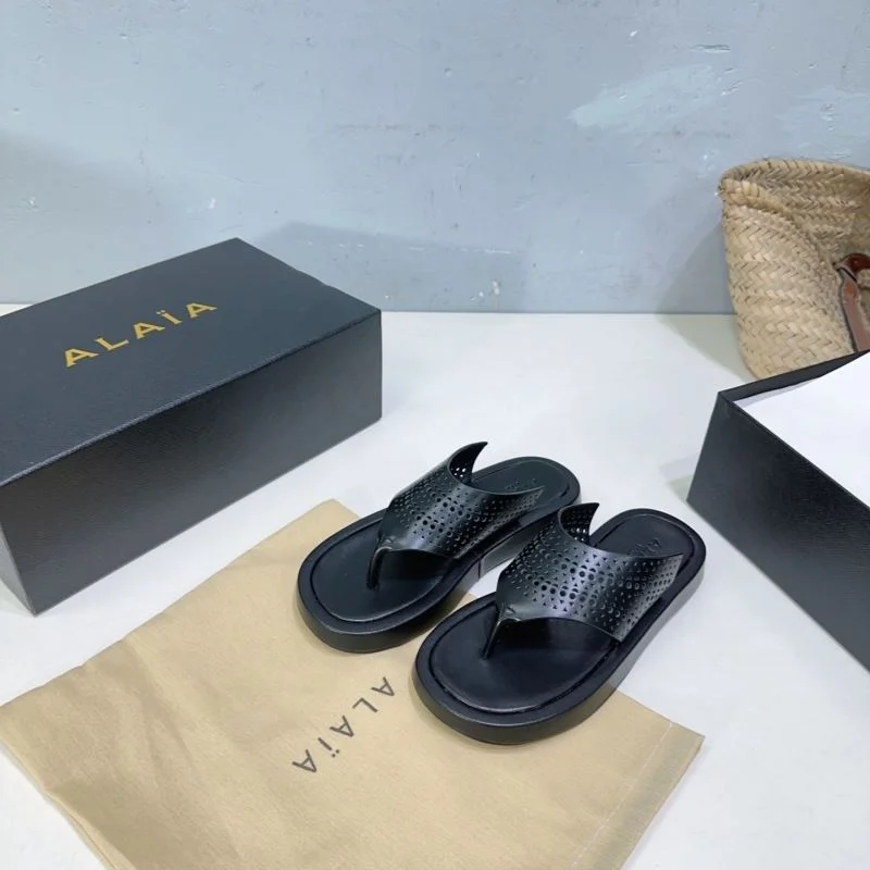 Accurate model Alaia Sandals