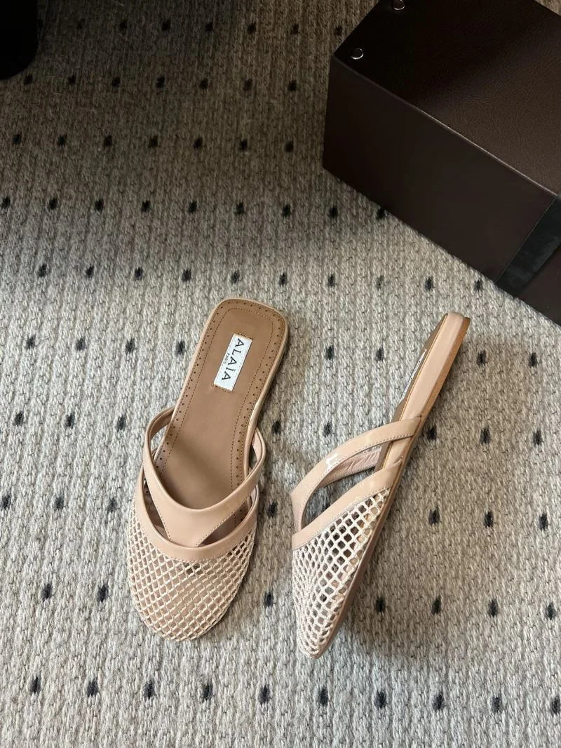Precise copy Alaia Sandals