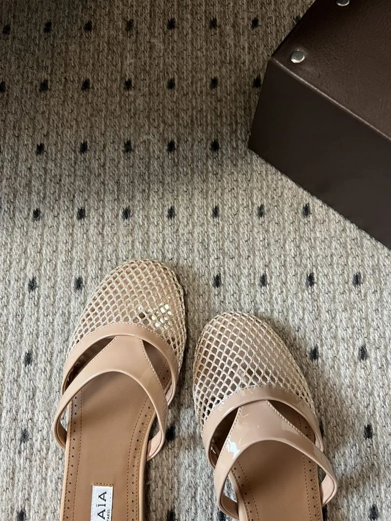 Precise copy Alaia Sandals