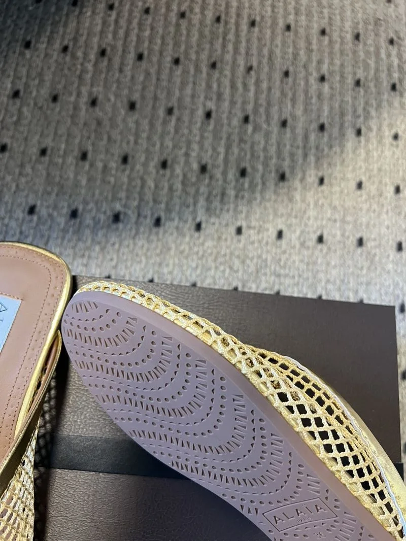 Economical Alaia Sandals