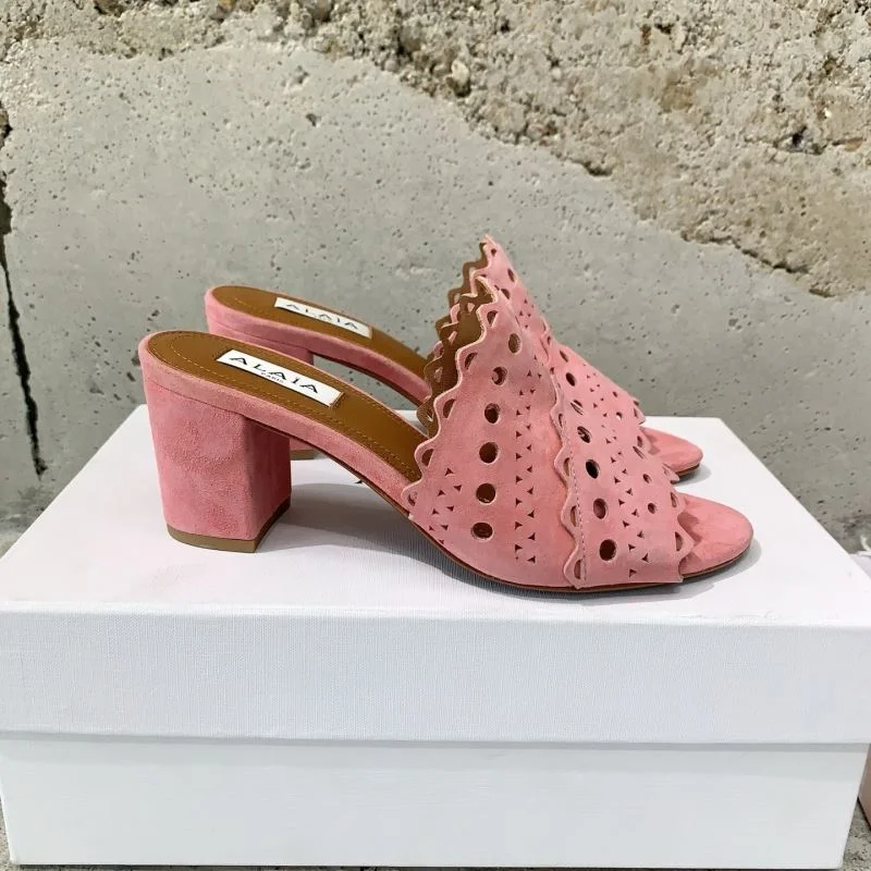 Accurate model Alaia Sandals