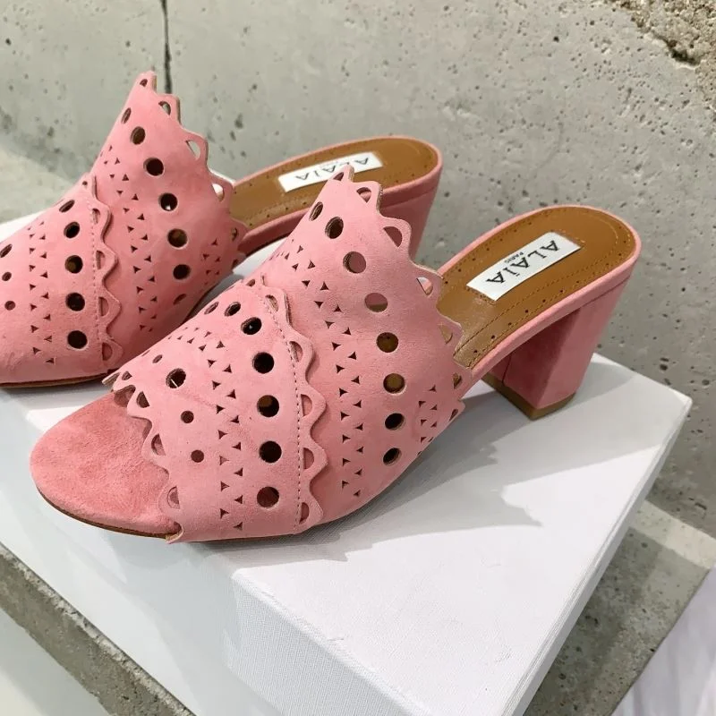 Accurate model Alaia Sandals