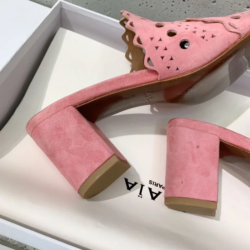Accurate model Alaia Sandals