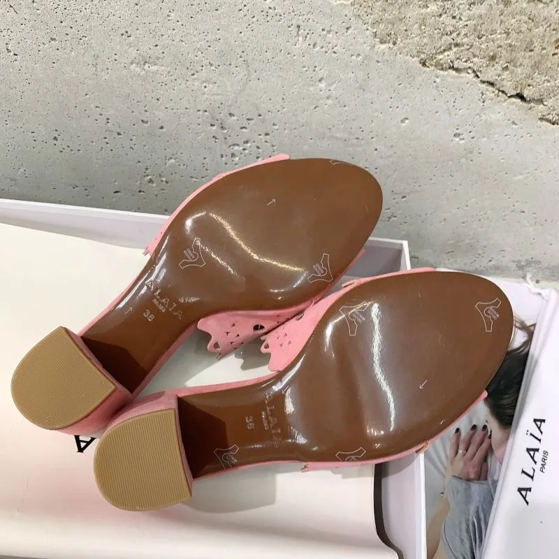 Accurate model Alaia Sandals
