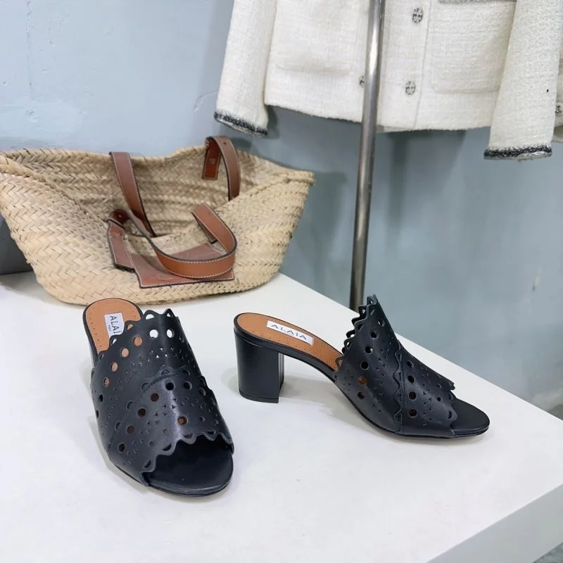 Exact replica Alaia Sandals