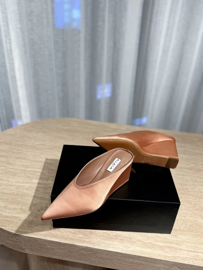 Factory-made Alaia Sandals