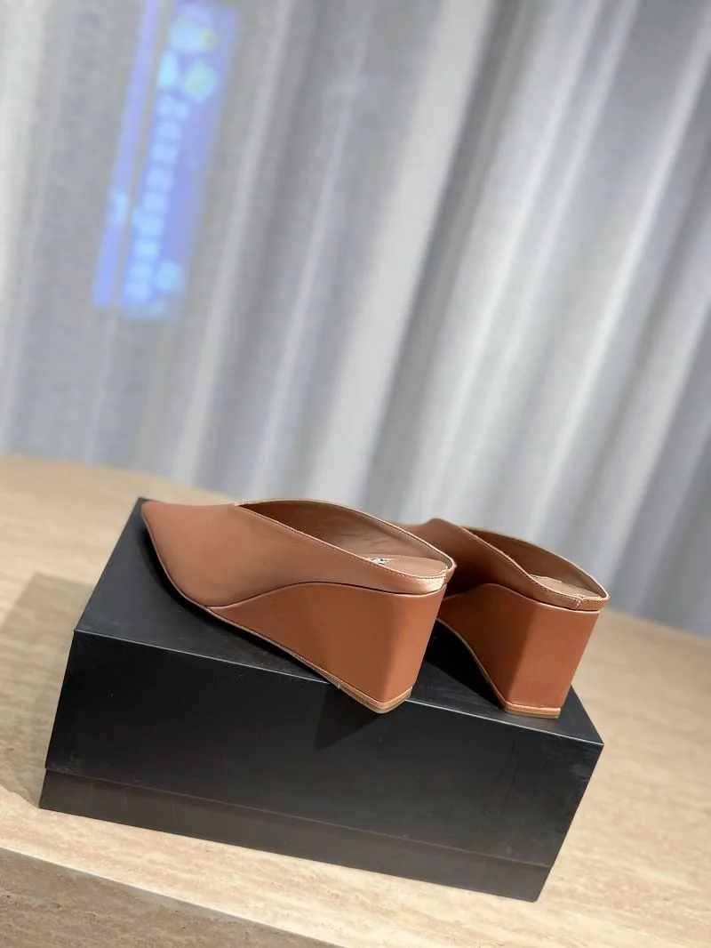 Factory-made Alaia Sandals