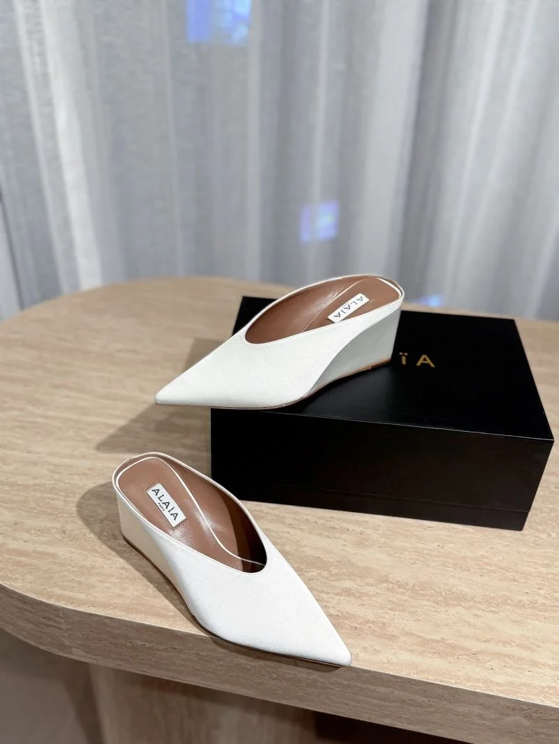 High fidelity Alaia Sandals