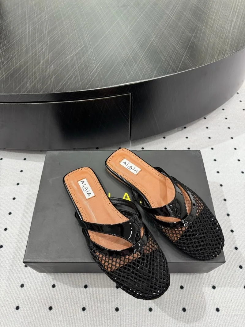 Accurate model Alaia Sandals