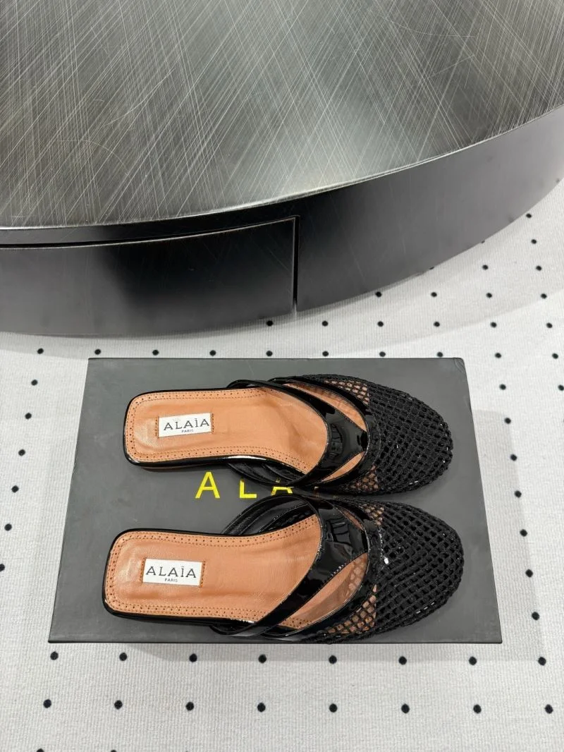 Accurate model Alaia Sandals