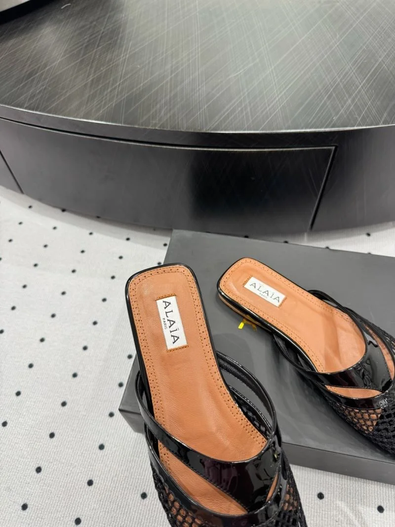 Accurate model Alaia Sandals