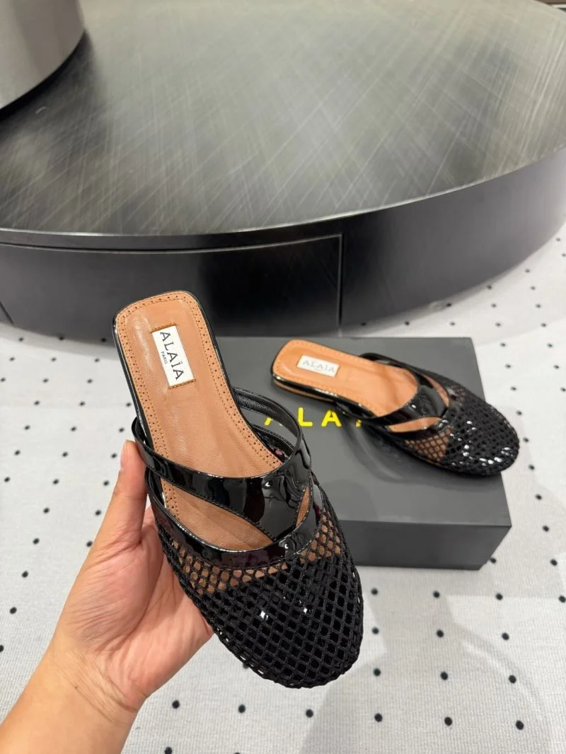 Accurate model Alaia Sandals