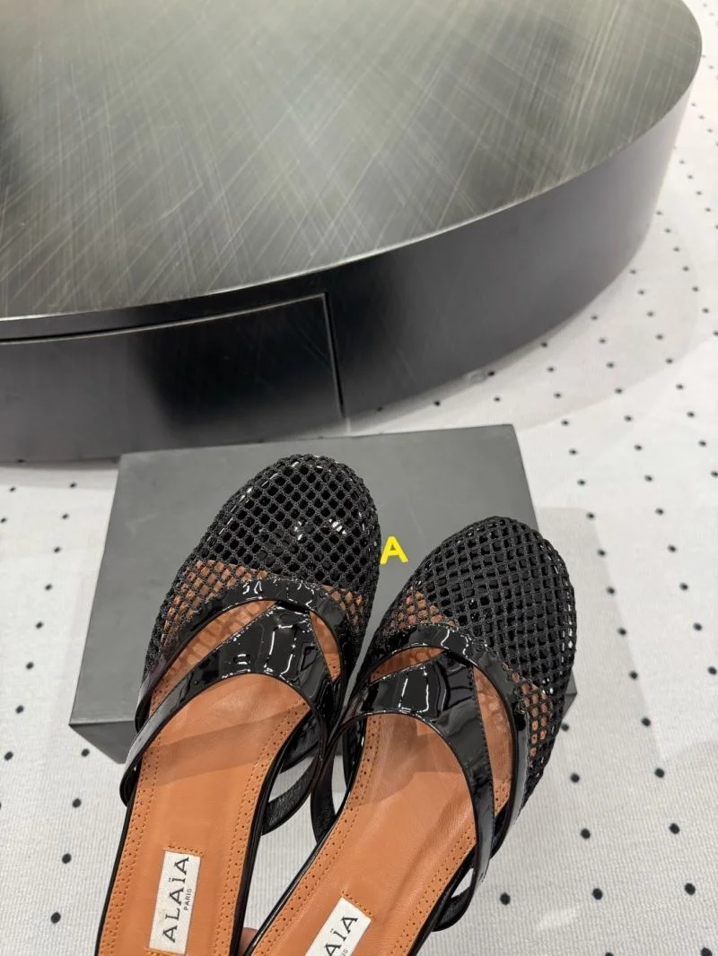 Accurate model Alaia Sandals