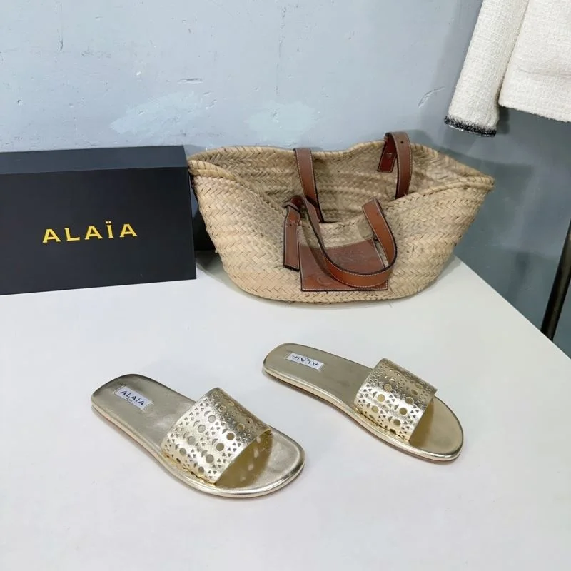 Accurate model Alaia Sandals