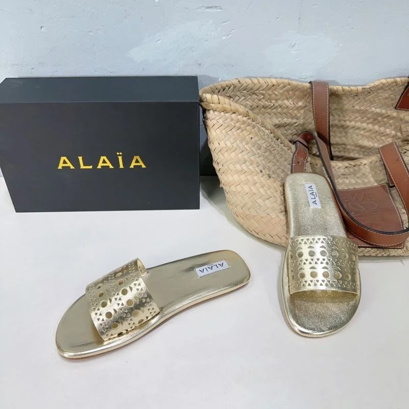 Accurate model Alaia Sandals