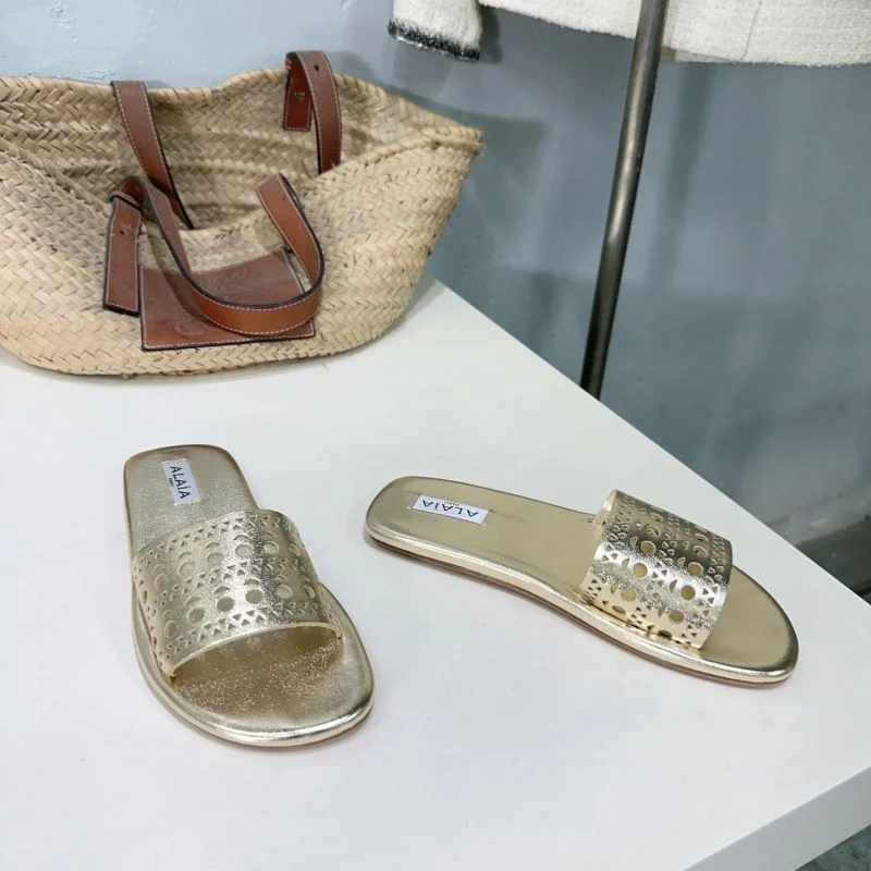 Accurate model Alaia Sandals