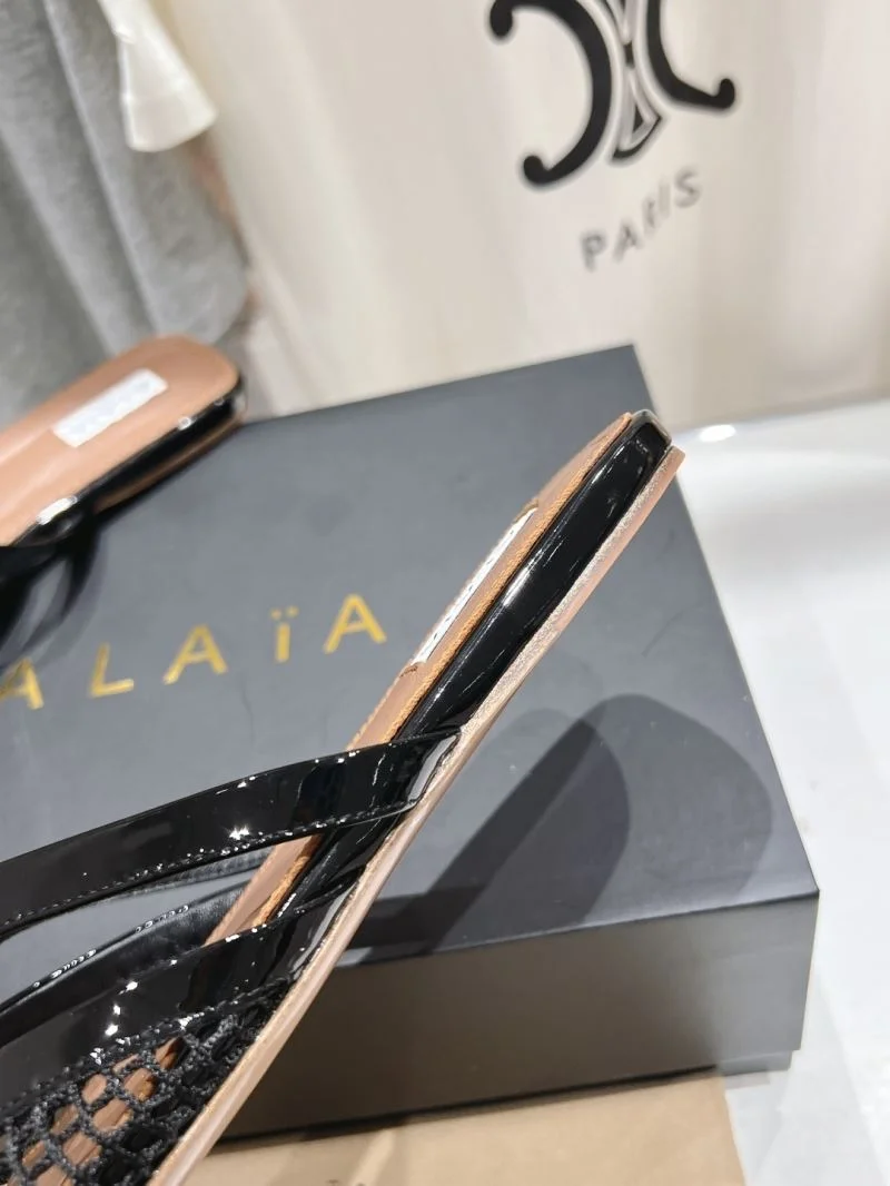 Top match Alaia Sandals