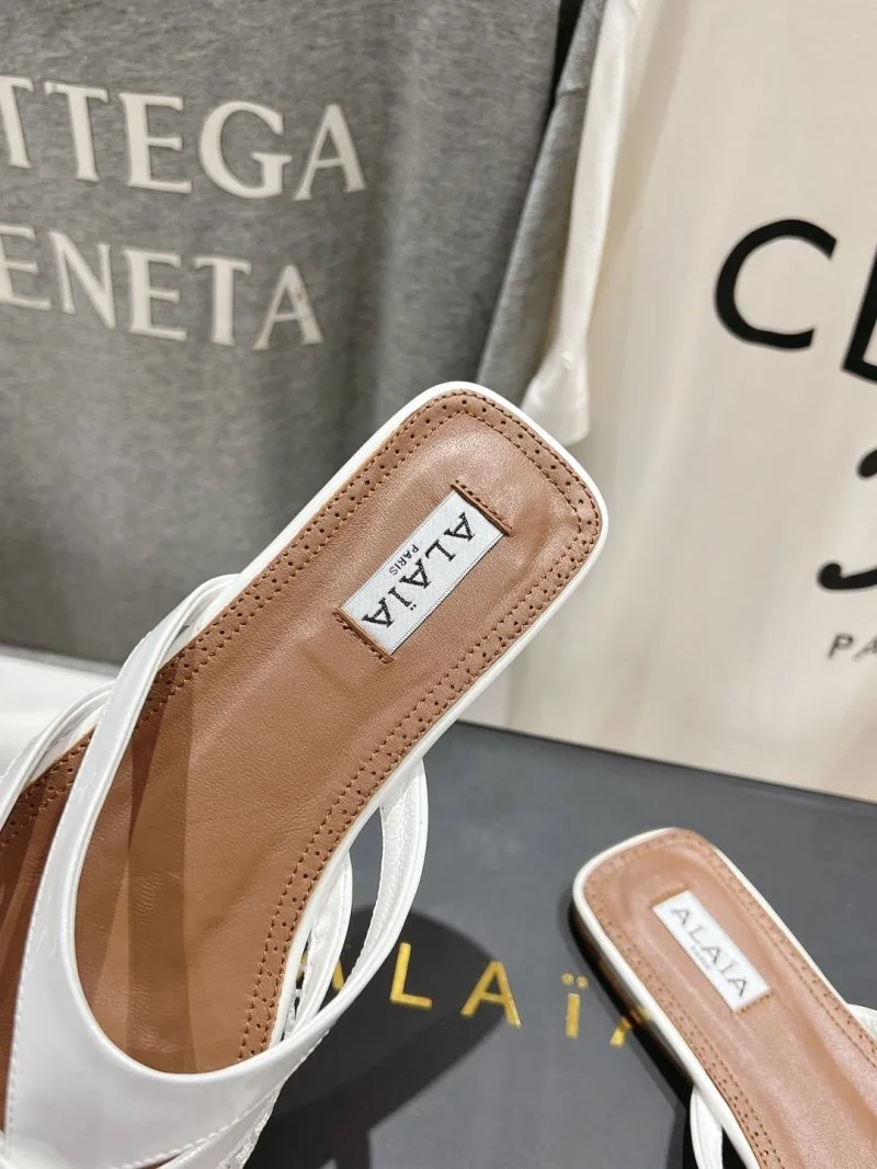 Top match Alaia Sandals