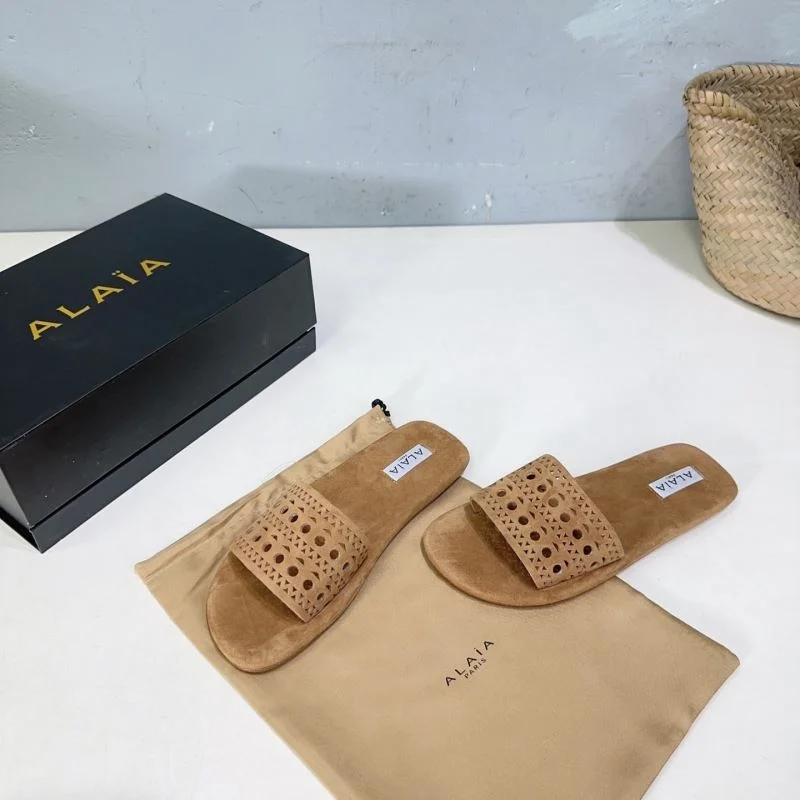 Precise copy Alaia Sandals
