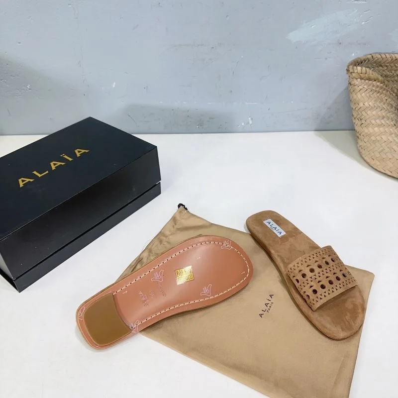 Precise copy Alaia Sandals