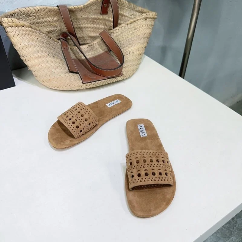 Precise copy Alaia Sandals