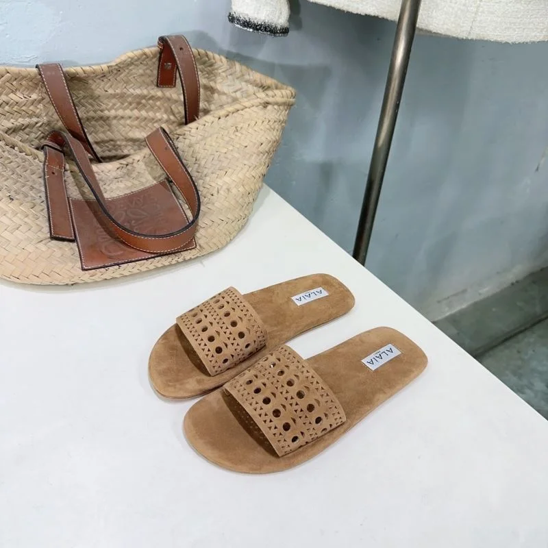 Precise copy Alaia Sandals