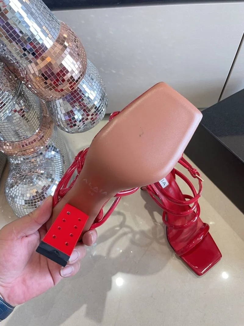 Low-cost Alaia Sandals