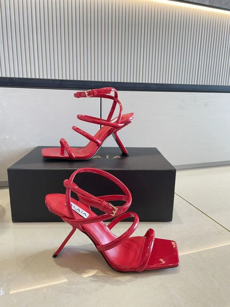 Low-cost Alaia Sandals