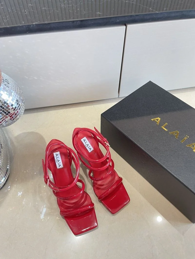 Low-cost Alaia Sandals