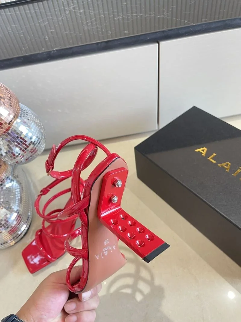 Low-cost Alaia Sandals