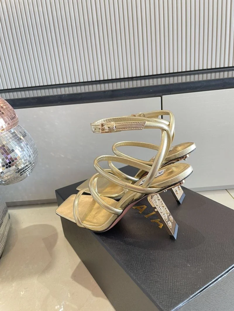 Low-cost Alaia Sandals