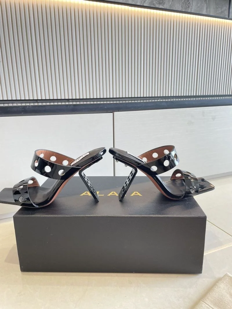 Accurate model Alaia Sandals