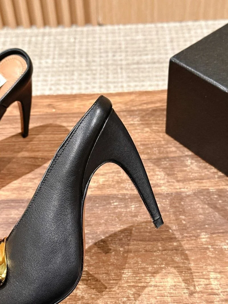 High accuracy Alaia Sandals