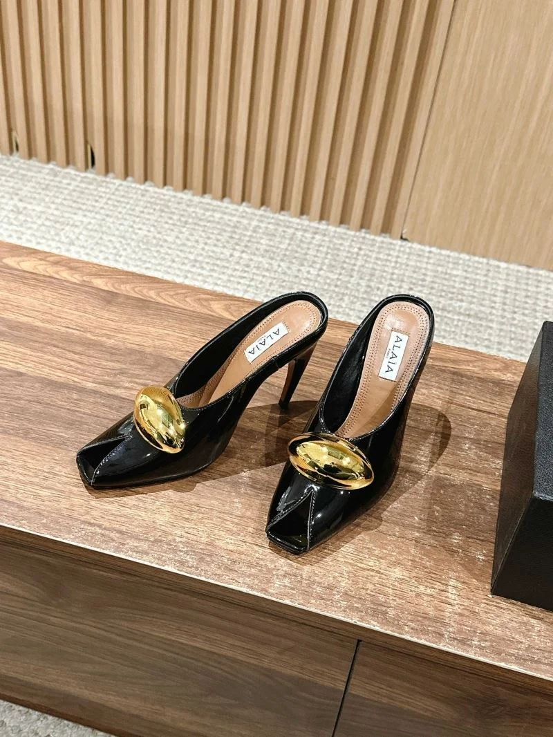 Discounted Alaia Sandals