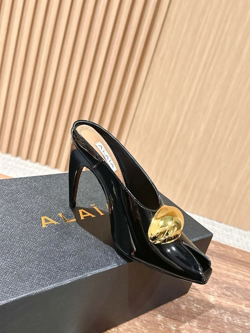 Discounted Alaia Sandals