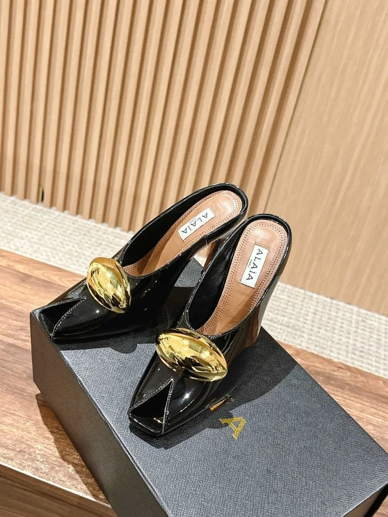 Discounted Alaia Sandals