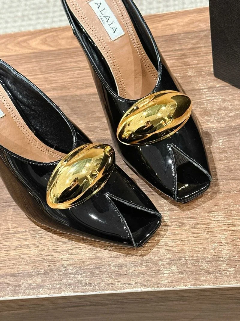 Discounted Alaia Sandals