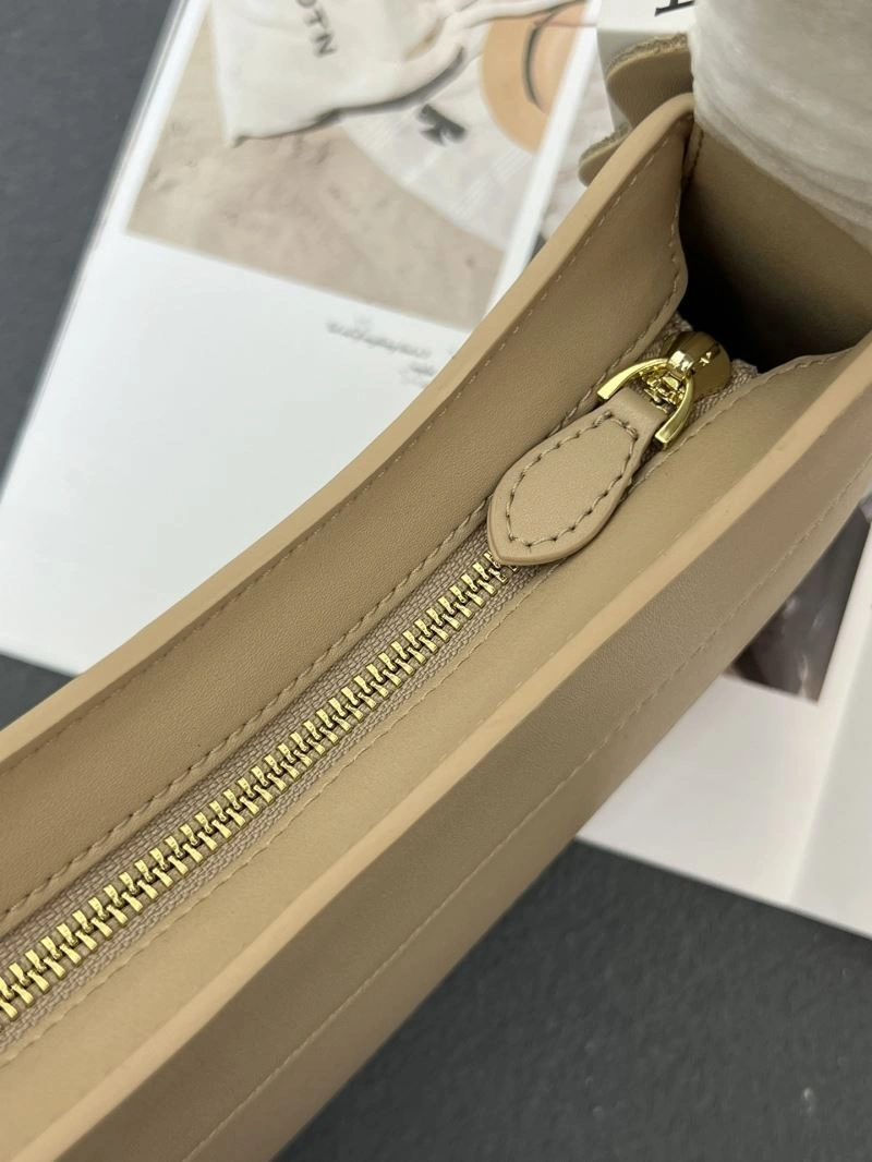 Exact replica Alaia Satchel Bags
