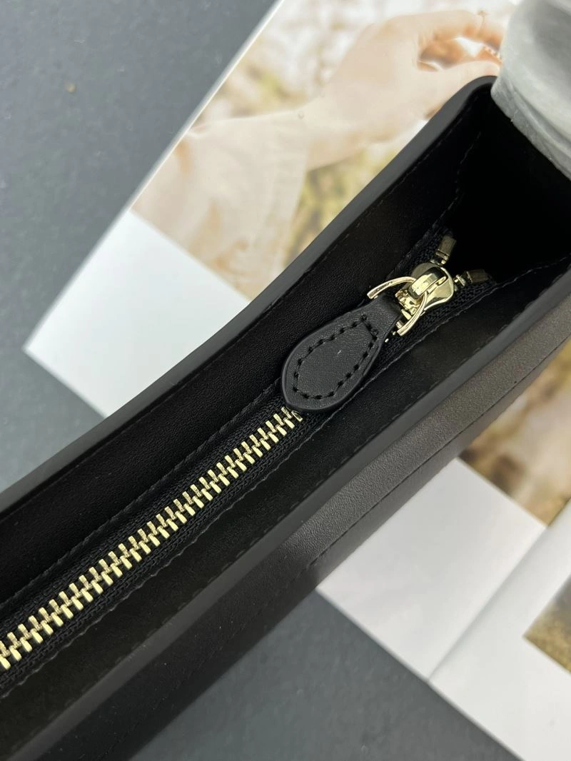 Factory-made Alaia Satchel Bags