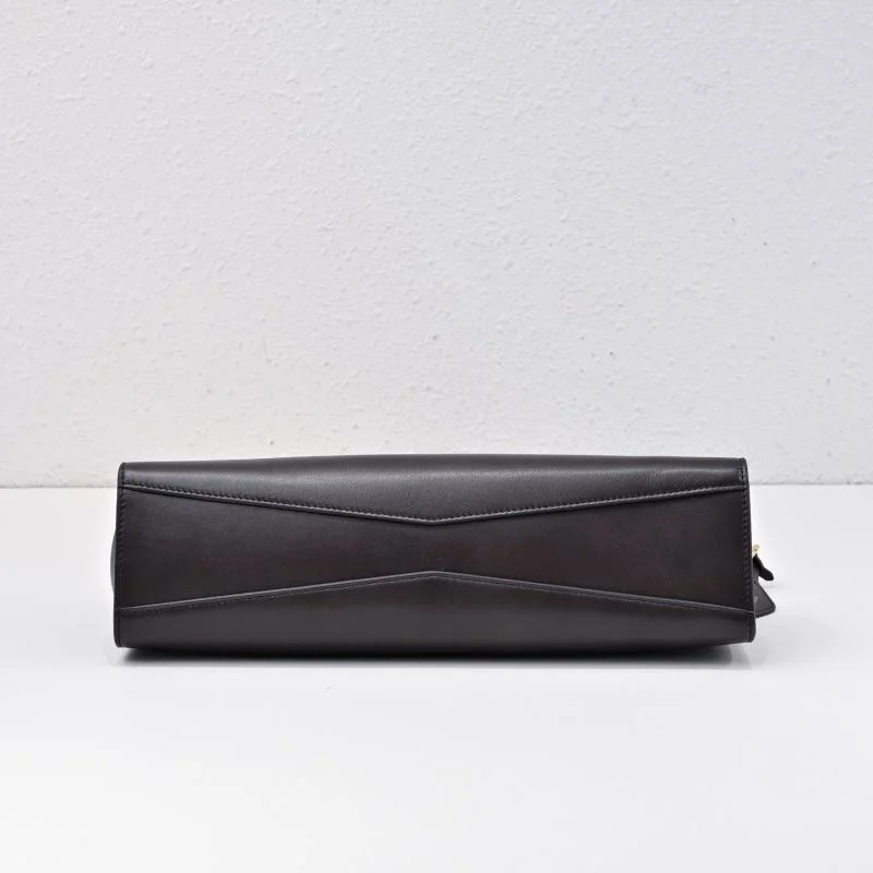 Budget-friendly Alaia Satchel Bags