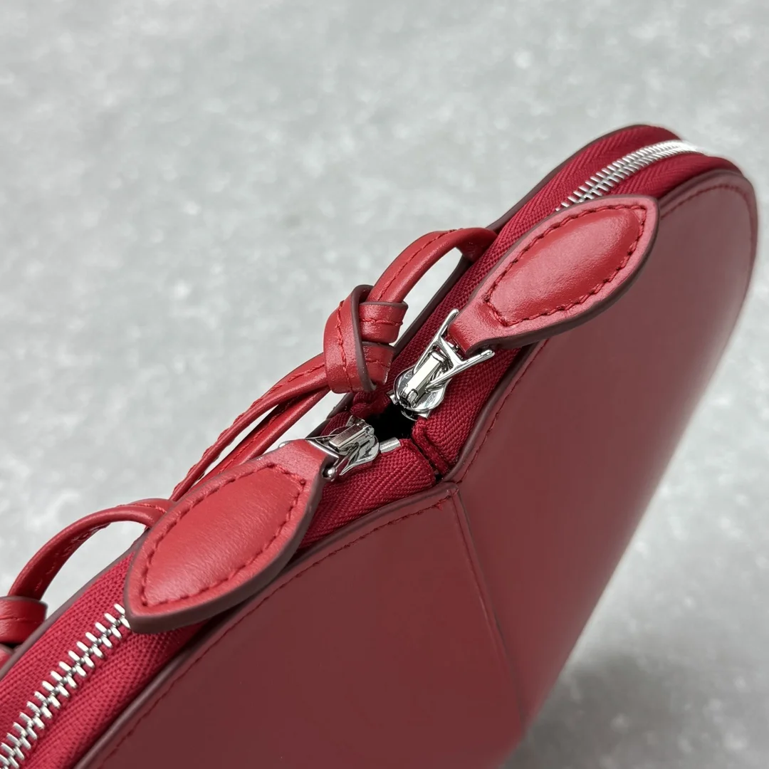 Discounted Alaia Satchel Bags