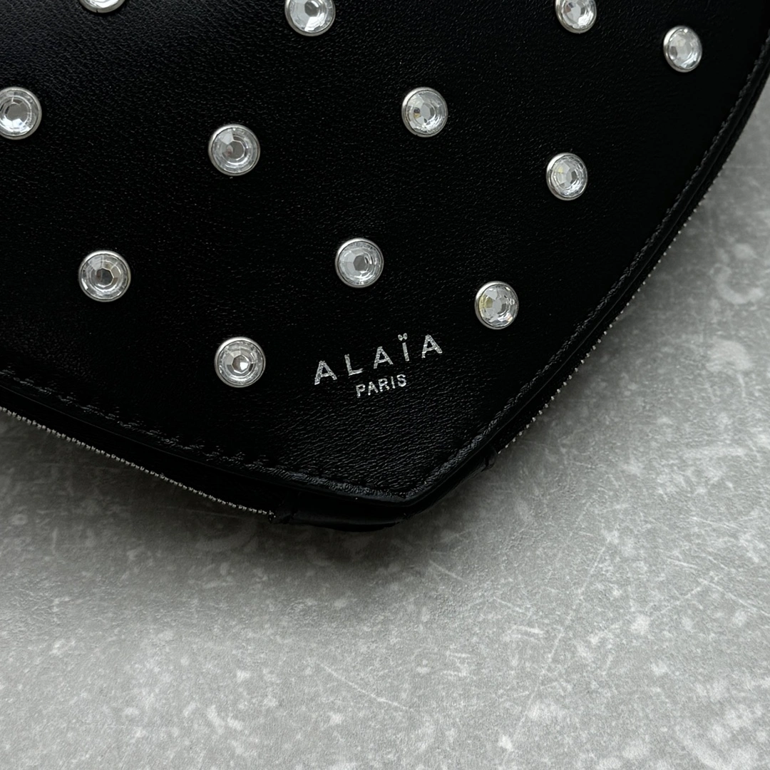 Top match Alaia Satchel Bags