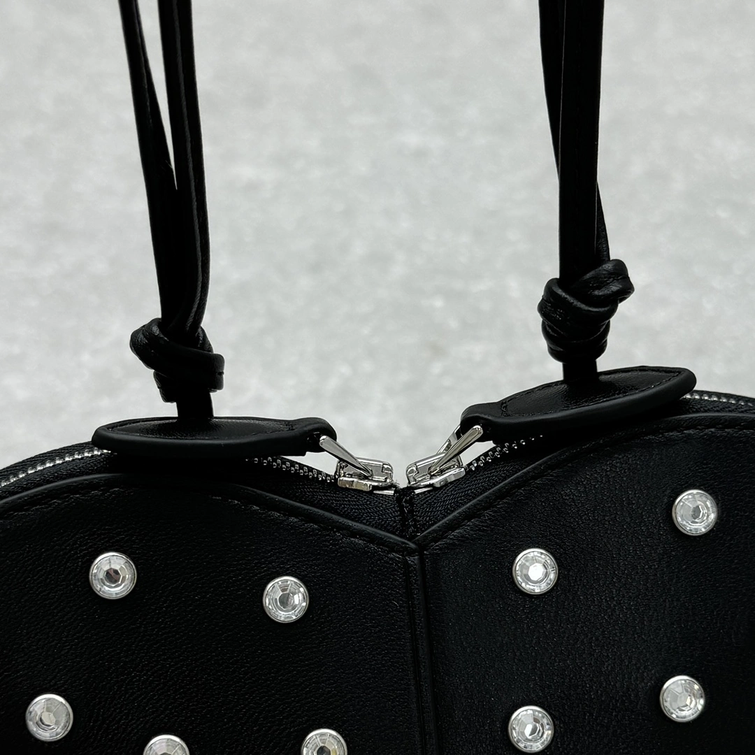 Top match Alaia Satchel Bags