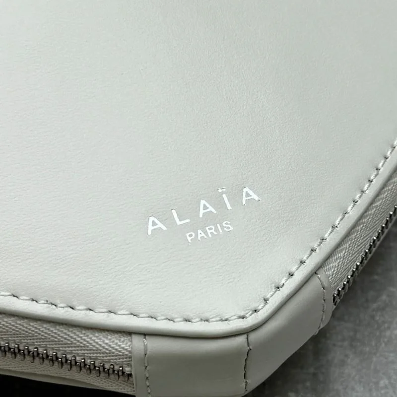 Affordable Alaia Satchel Bags