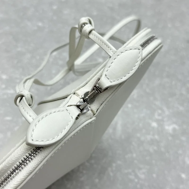 Affordable Alaia Satchel Bags