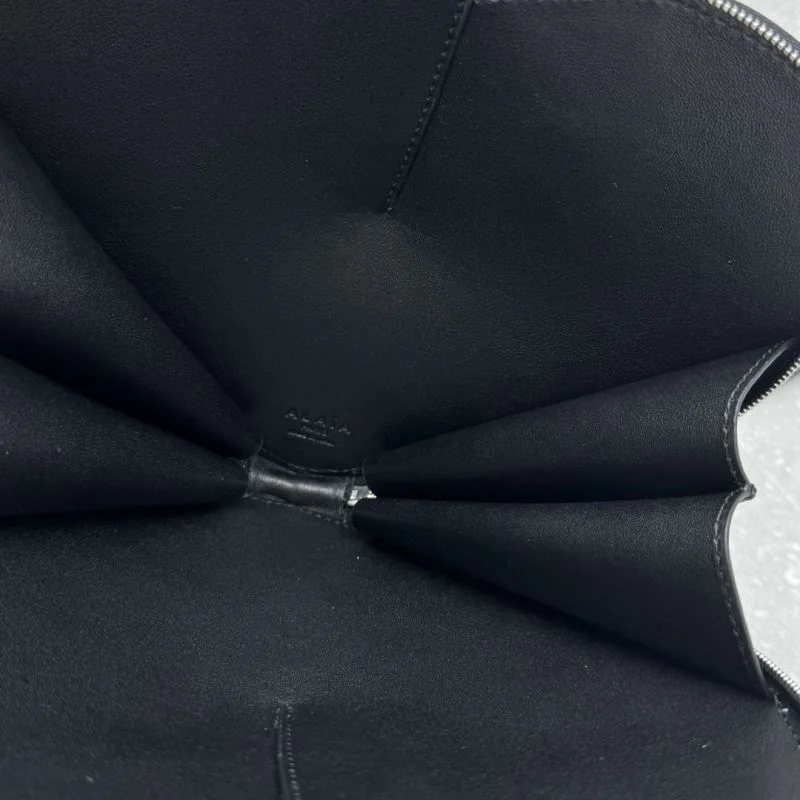 Factory-made Alaia Satchel Bags
