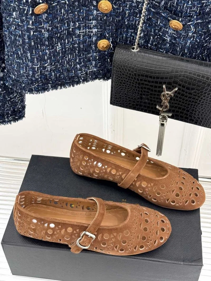 Exact replica Alaia Shoes