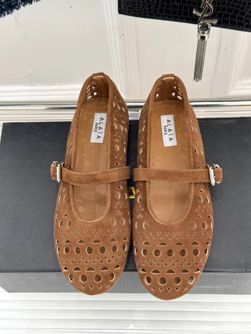 Exact replica Alaia Shoes