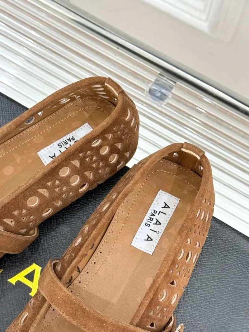 Exact replica Alaia Shoes