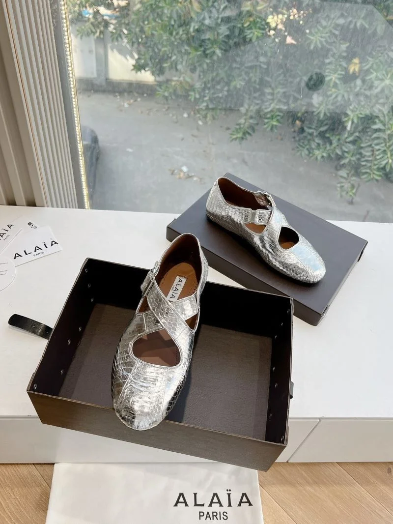 Precise copy Alaia Shoes